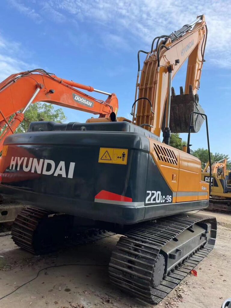 Hyundai 220 LC VENDIDO POR MY SHIPPING – My Shipping